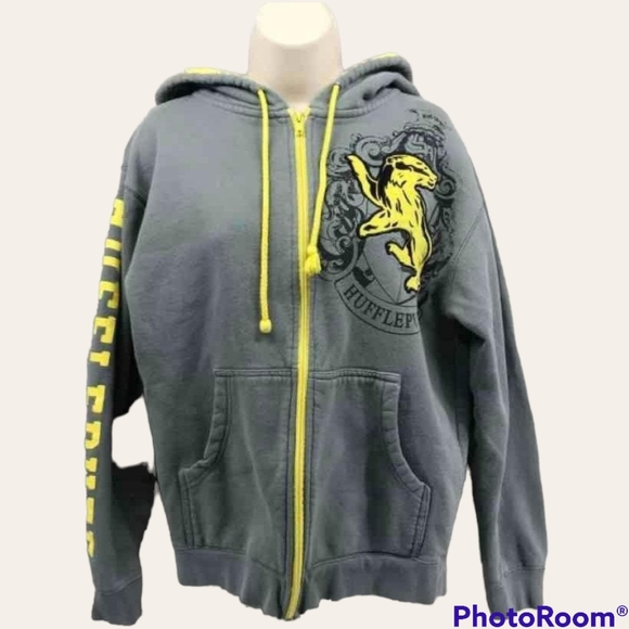 Warner Bros. | Tops | Harry Potter Universal Studios Hufflepuff Hoodie ...